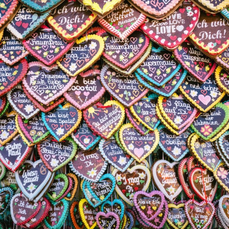 Delicious Recipe For German Lebkuchen Hearts (My #1) - TRAVEL AND HOME